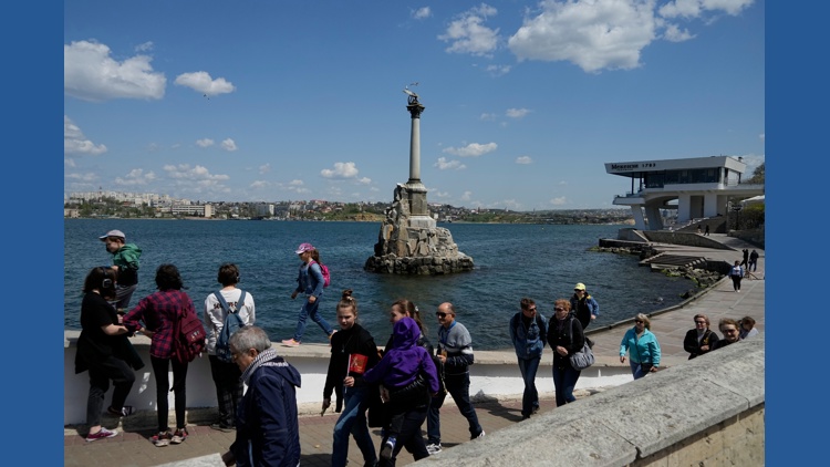 Ukraine hits fuel supplies to Crimea, sparking a fuel crisis on the ...