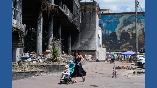 A Russian drone strike in Ukraine kills 3 from one family, including a ...