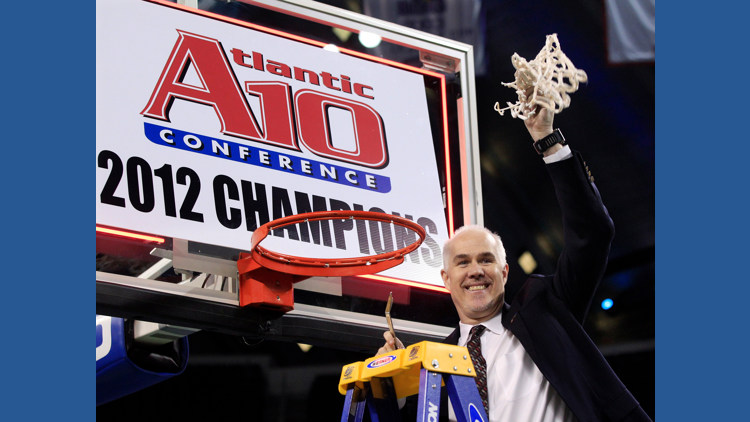 St. Bonaventure coach Mark Schmidt is retiring after 19 seasons | khou.com