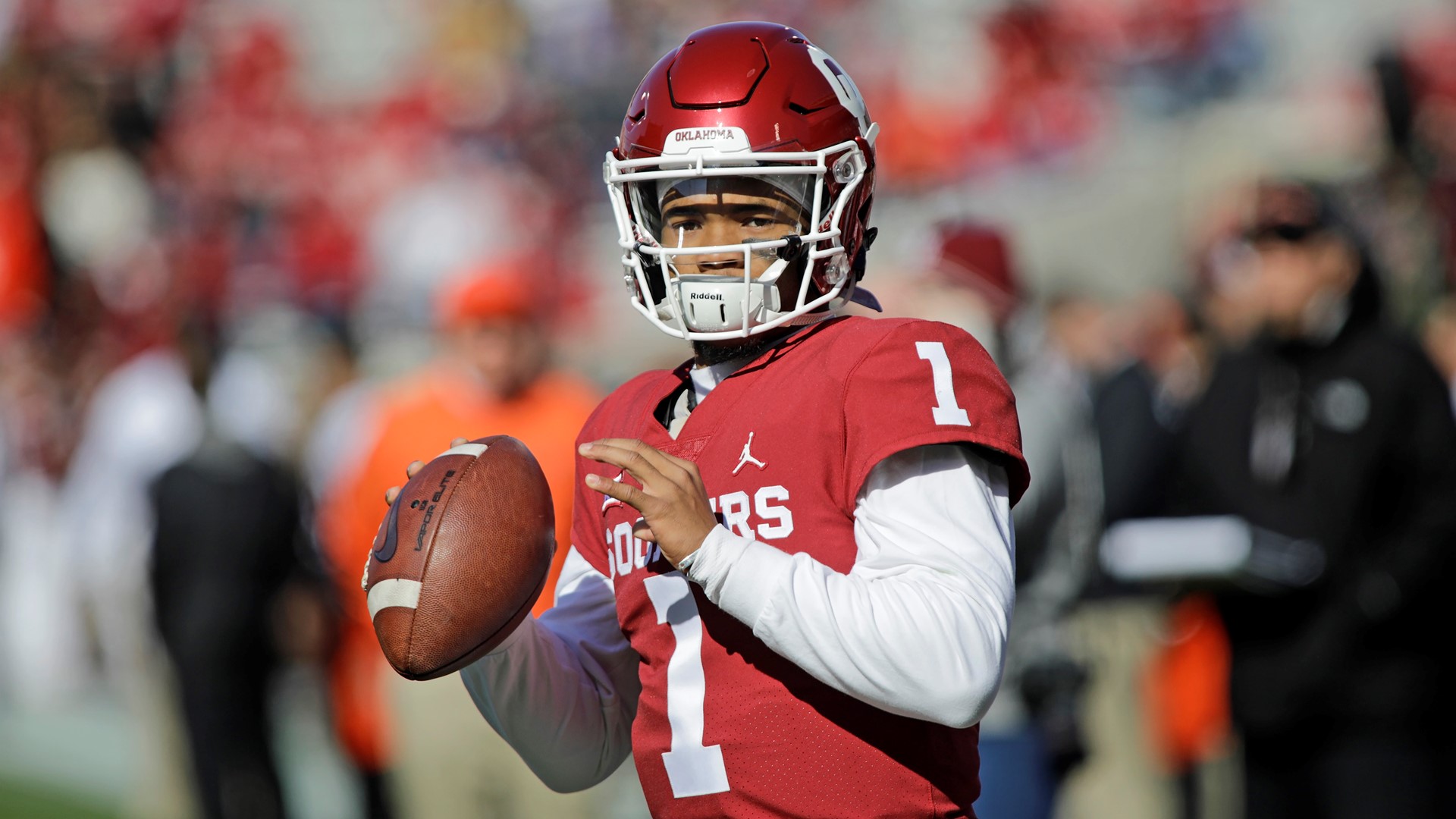 Oklahoma quarterback Kyler Murray wins 2018 Heisman Trophy | khou.com