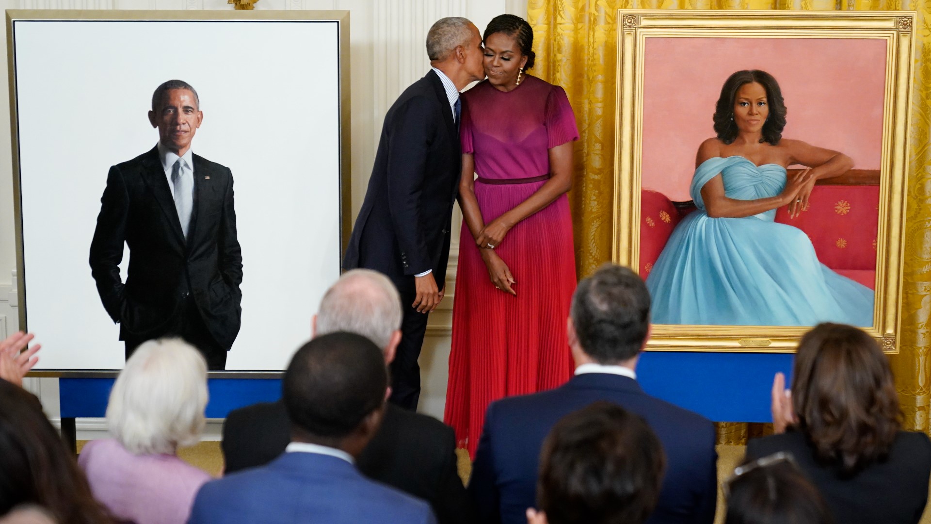 Obamas unveil White House portraits | khou.com