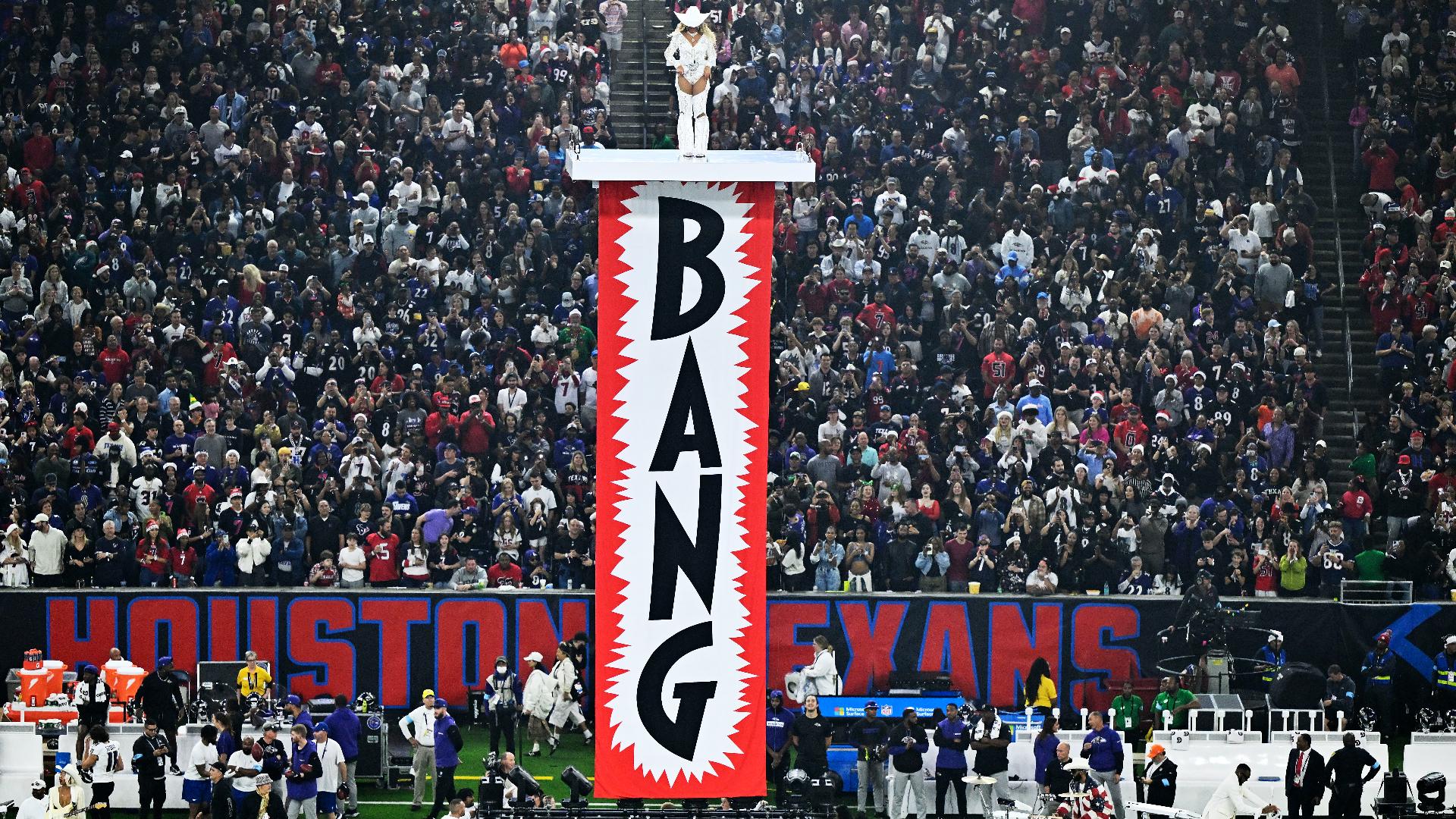 Recap of Beyoncé's NFL halftime show performance on Christmas Day ...