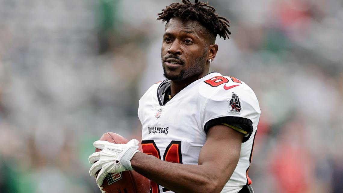 The True Story Behind the La Grange Chicken Ranch | khou.com