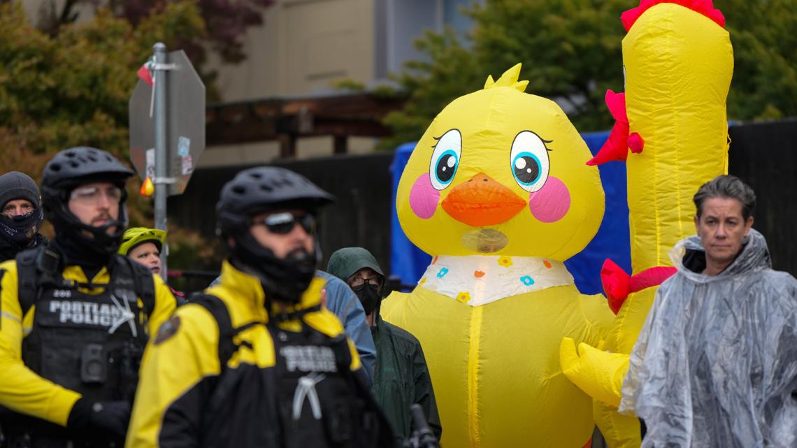 Why do people wear inflatable costumes to 'No Kings' protests? | khou.com