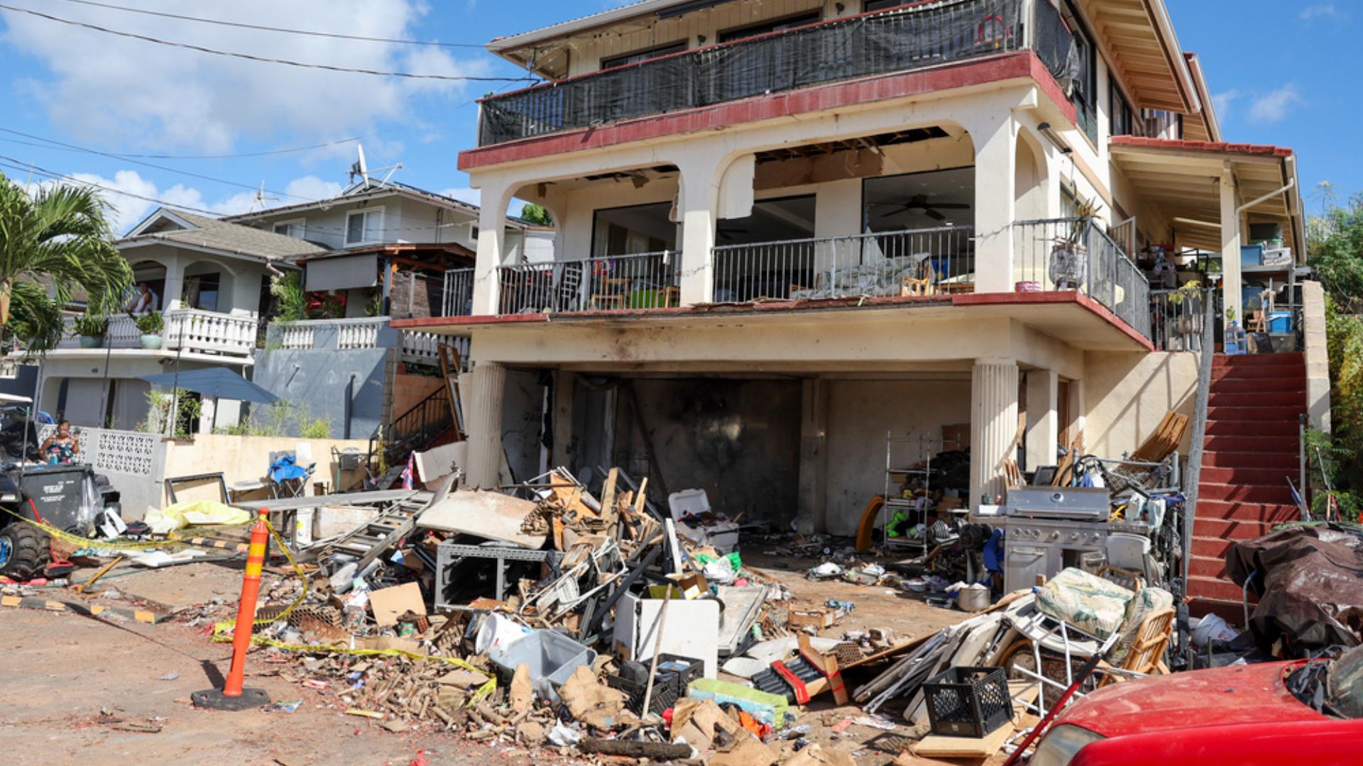 Fireworks explosion in Honolulu-area neighborhood kills 3 people ...