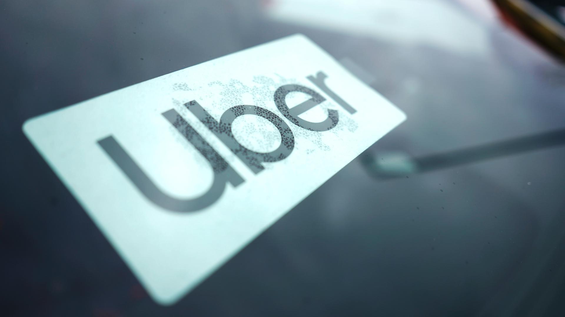 'Angels are everywhere': Uber driver saves elderly woman from falling ...
