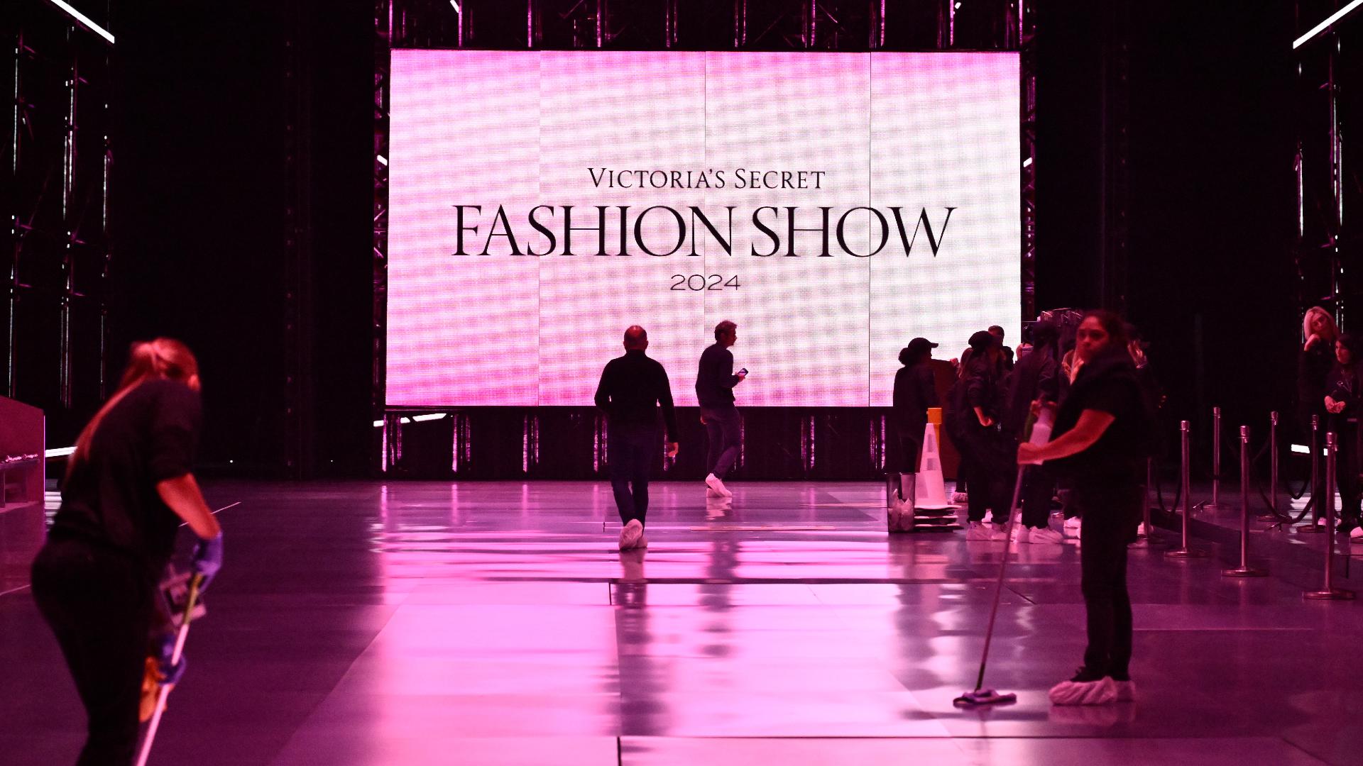 What time is Victoria's Secret Fashion Show 2025? | khou.com