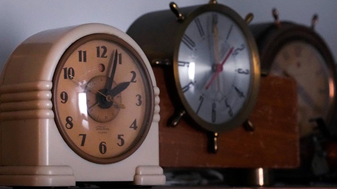 Time change: Daylight saving time ends Sunday. Here's how to prepare ...