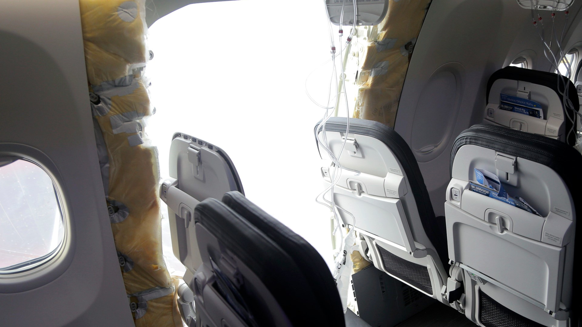 FAA probes Boeing's design of door plugs on 737 Max 9 jetliners | khou.com