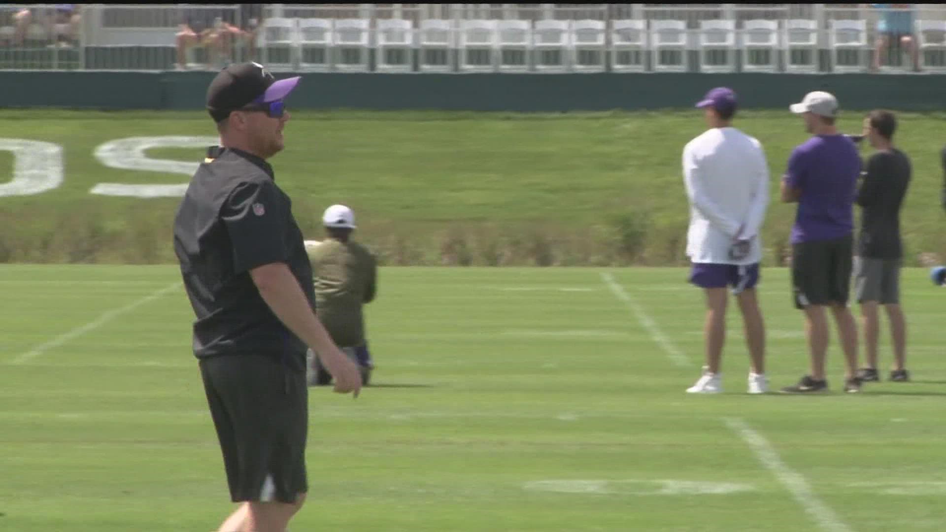 Former Minnesota Vikings defensive coach Adam Zimmer dies at 38 | khou.com