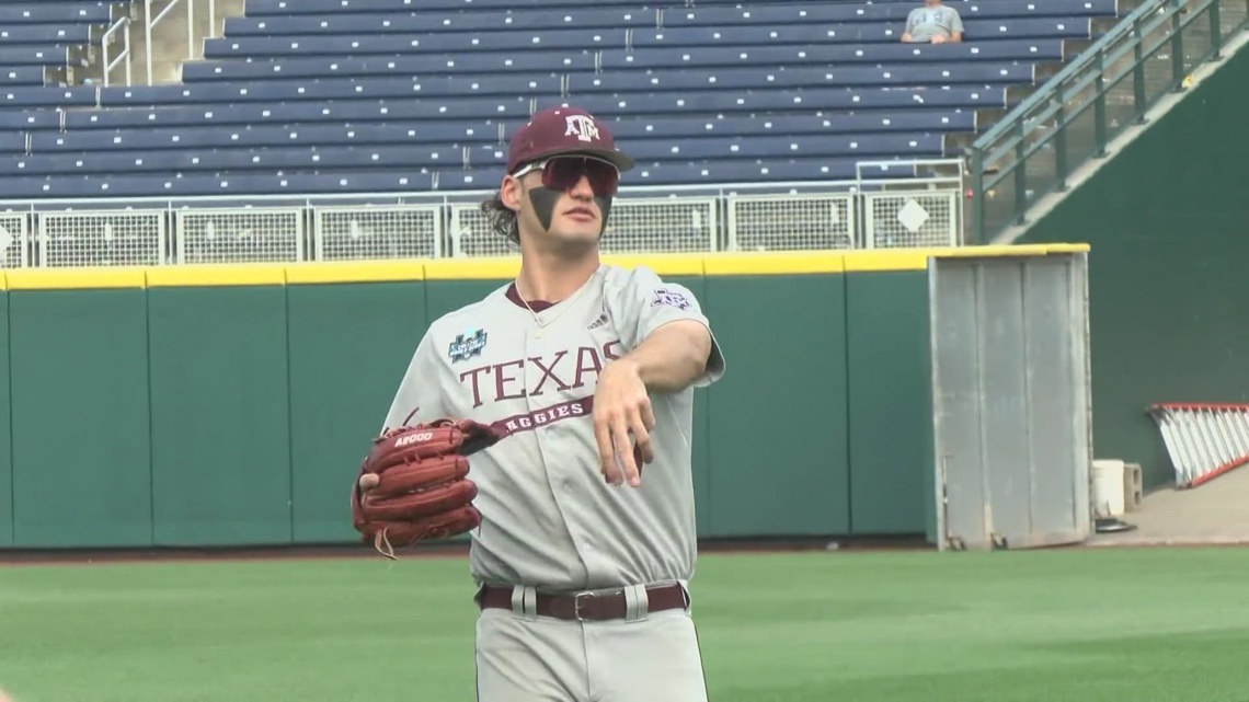 Texas A&M Baseball advances to College World Series Final | khou.com
