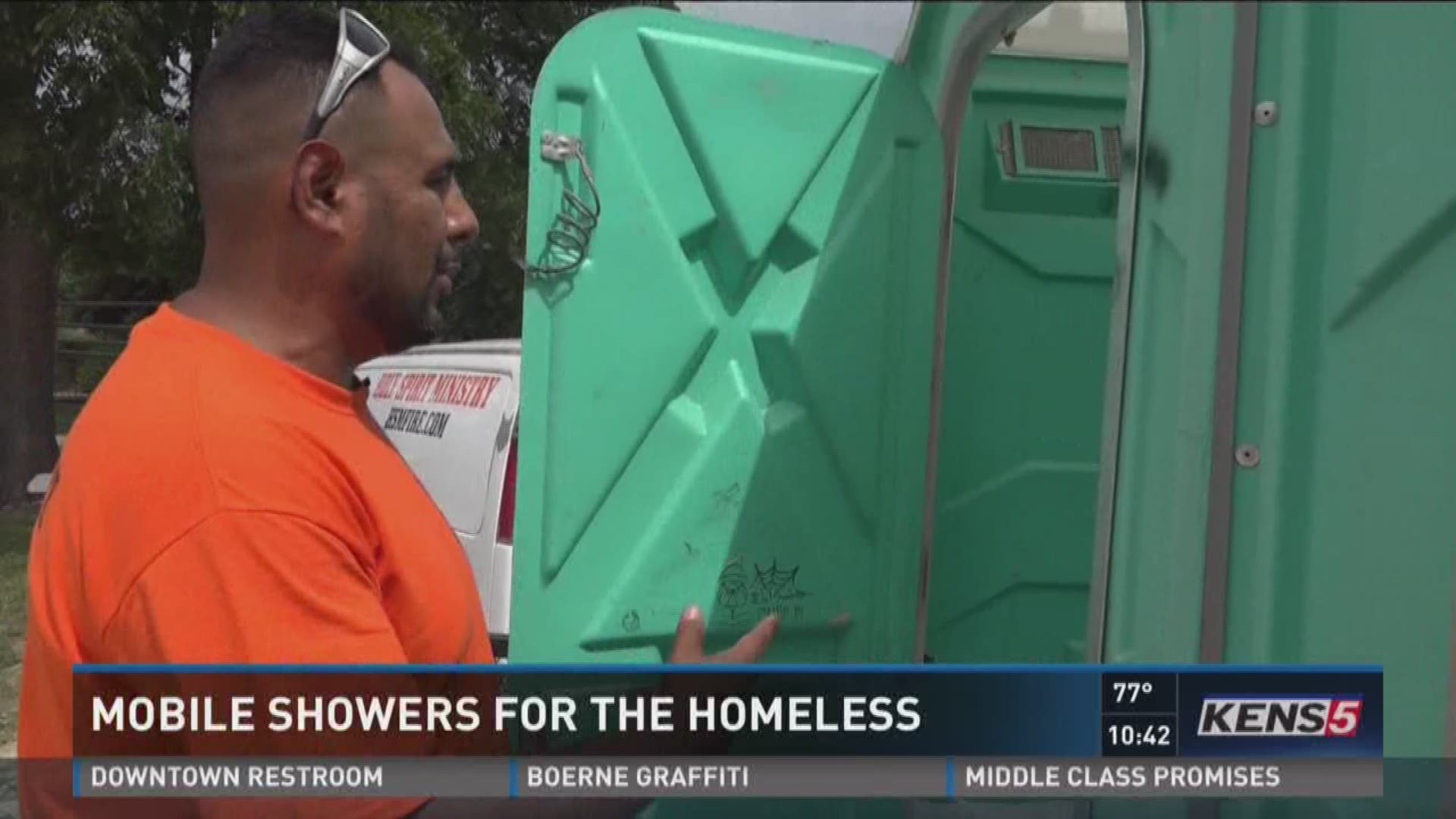 Mobile showers help the homeless | khou.com