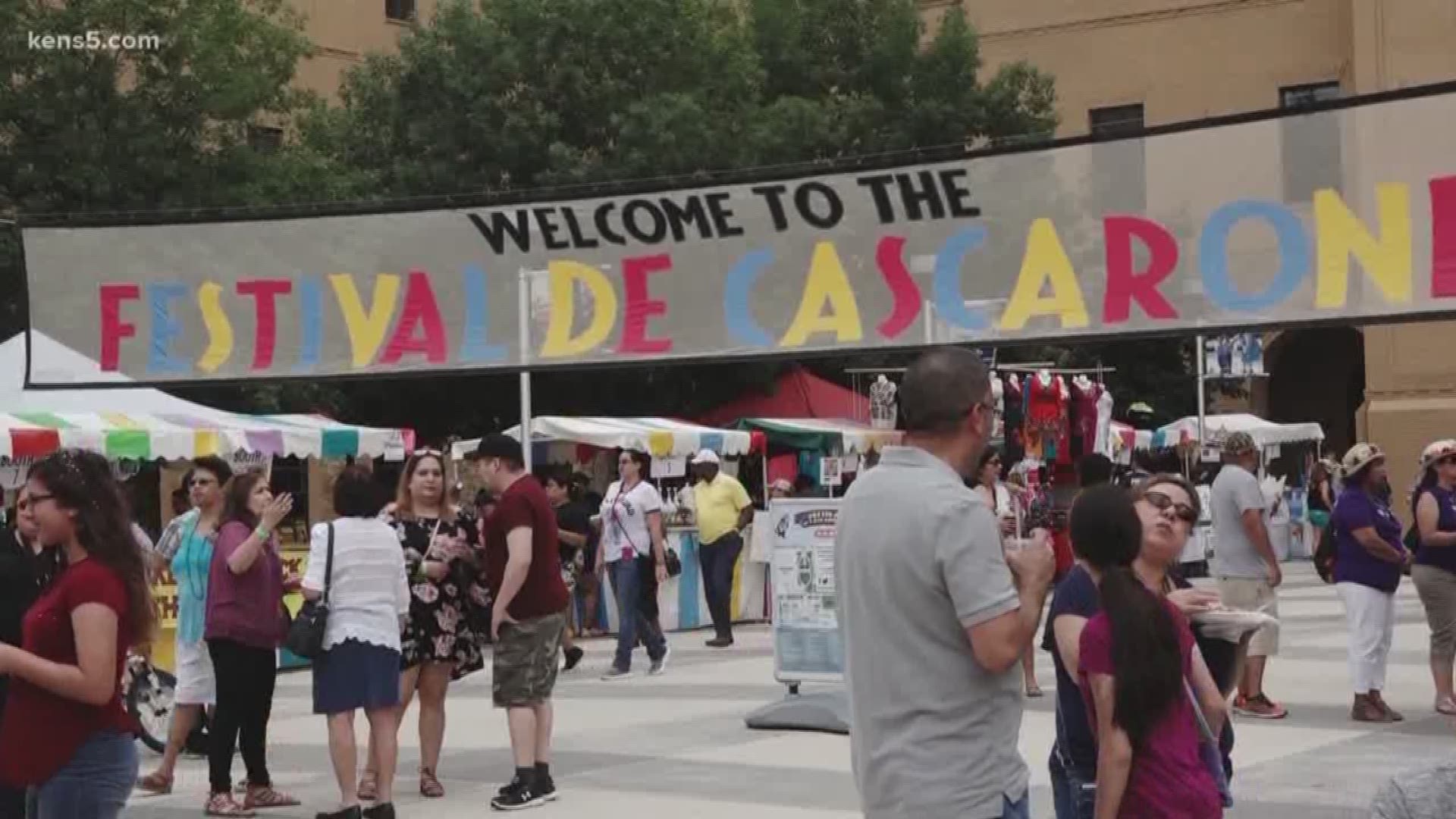 Fiesta comes to a close with the Cascarone Smash | khou.com