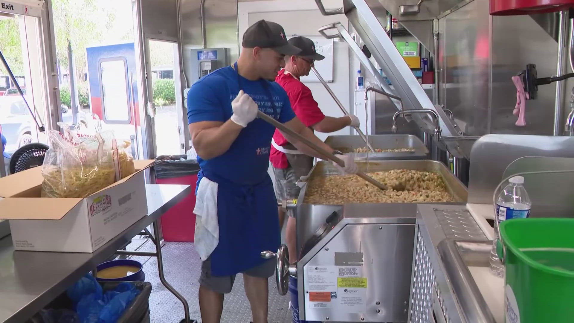 Houston, Texas storms: Hope City Church serves those in need | khou.com