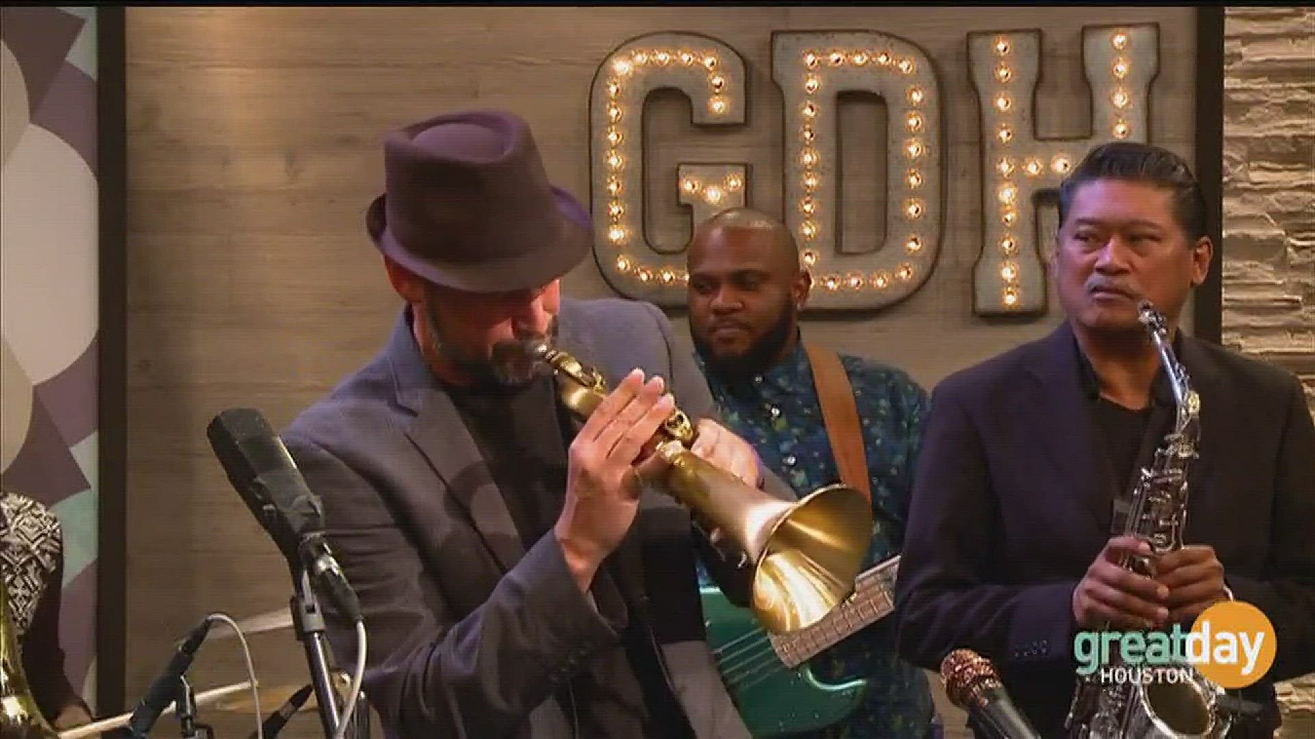 Preston Smith Perfoms | khou.com