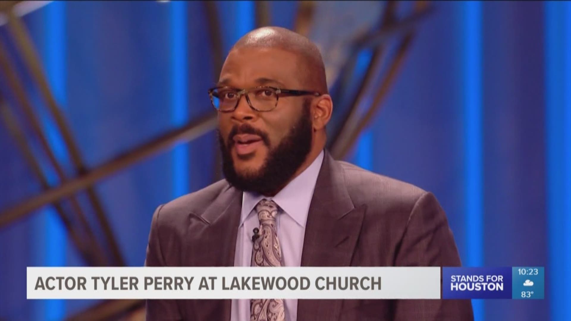 Tyler Perry, a major donor in Harvey relief efforts, visits Lakewood ...