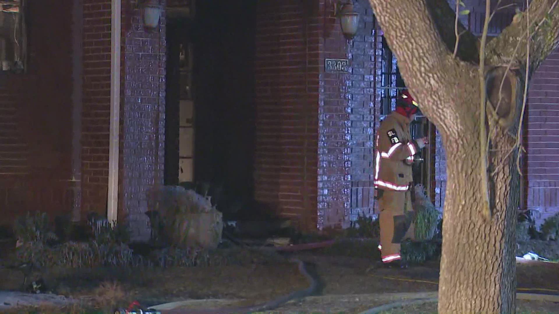 Man, 3 small children killed in Sugar Land house fire as families try ...