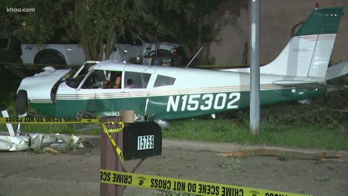 Plane crash near Houston: Piper goes down in Bear Creek, 2 hurt | khou.com
