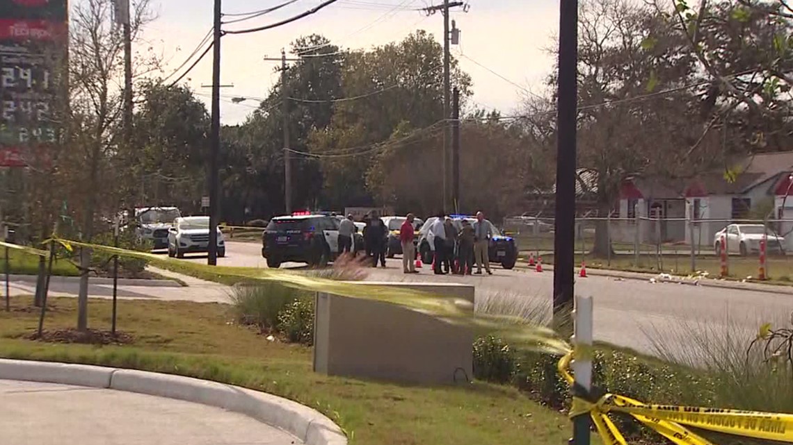 Officer-involved shooting on Gordon Street in Alvin | khou.com