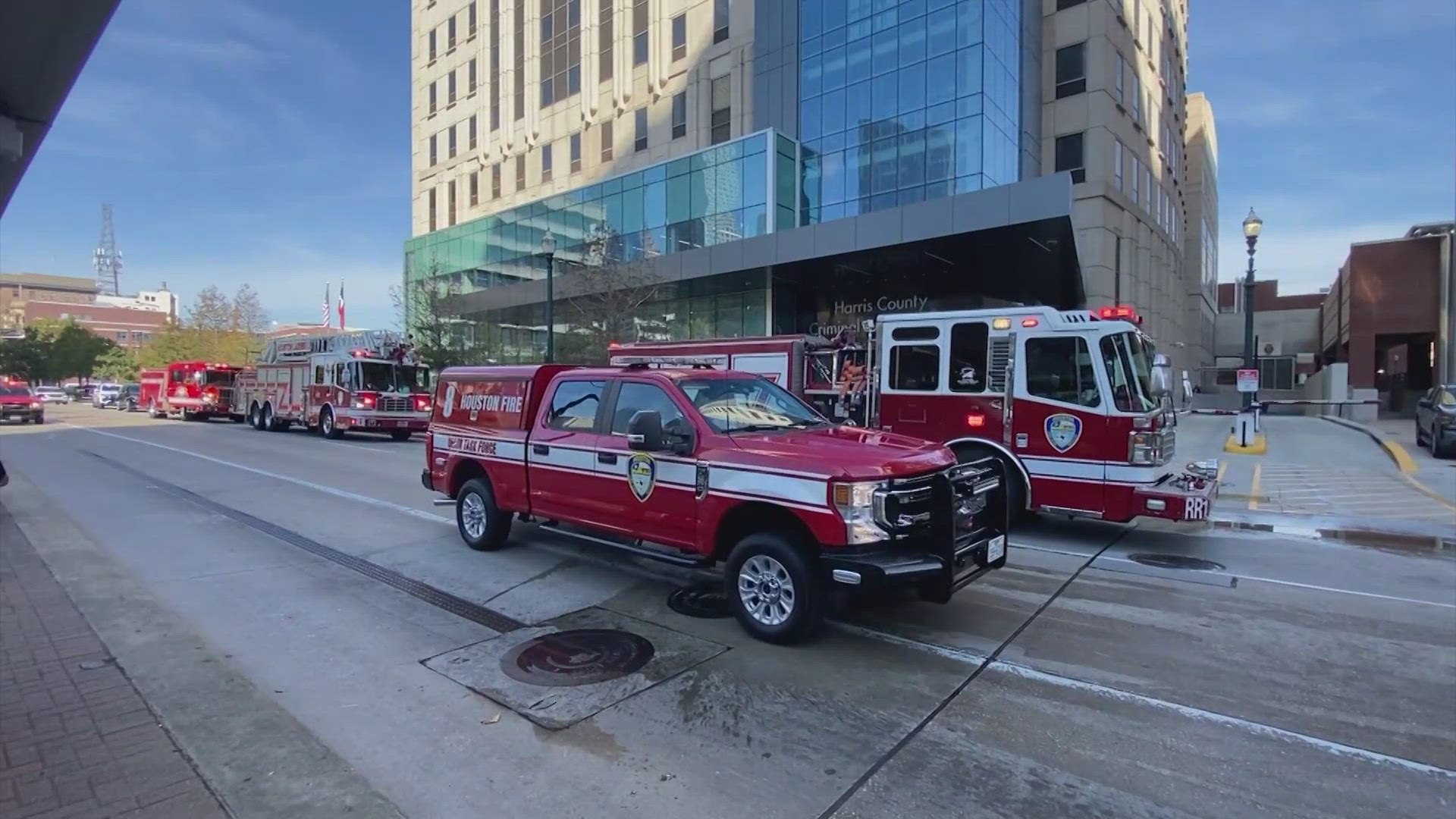 Fire forces evacuation at downtown Houston courthouse | khou.com