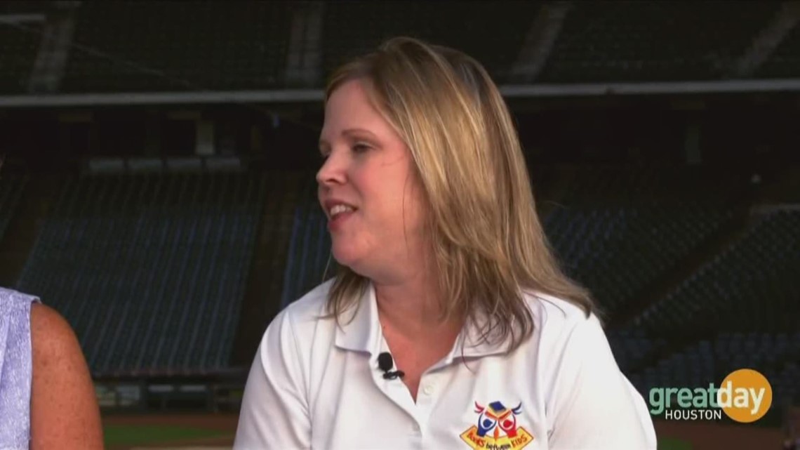 Jamie Grissom - Books Between Kids | khou.com