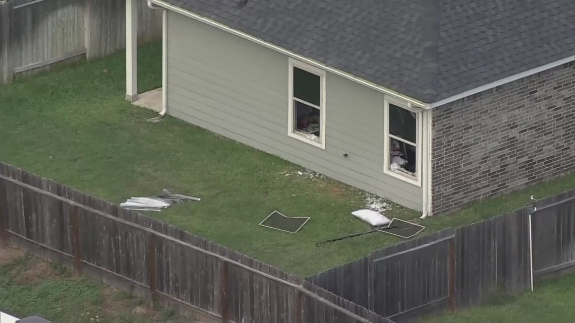 4 injured in house fire in Fulshear, Texas | khou.com