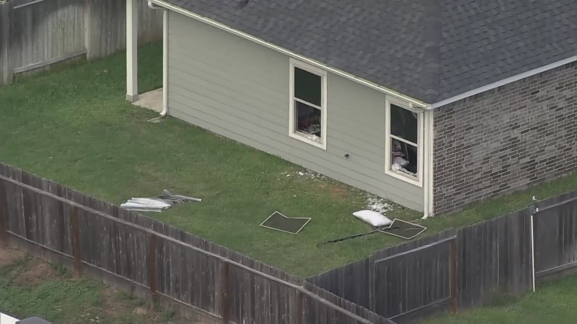 4 injured in house fire in Fulshear, Texas | khou.com