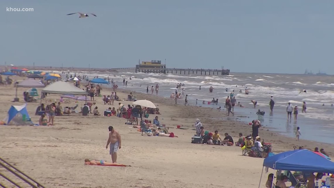 Beautiful weather draws large crowds to Texas beaches after they reopen ...