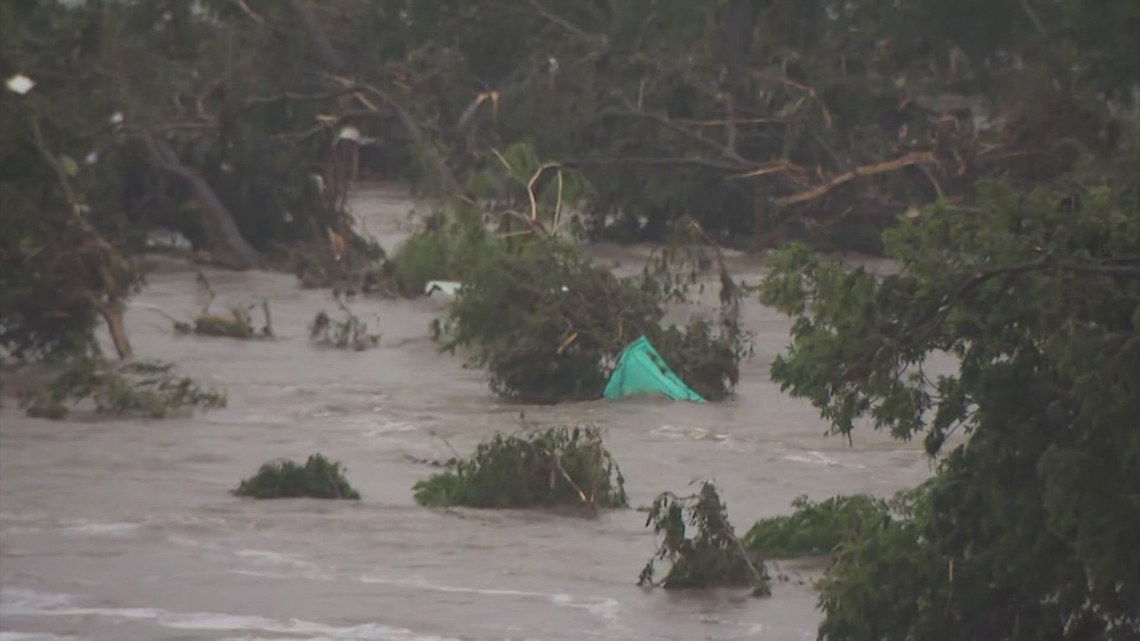 Deadly Texas floods: Houston-area crews join rescue efforts | khou.com
