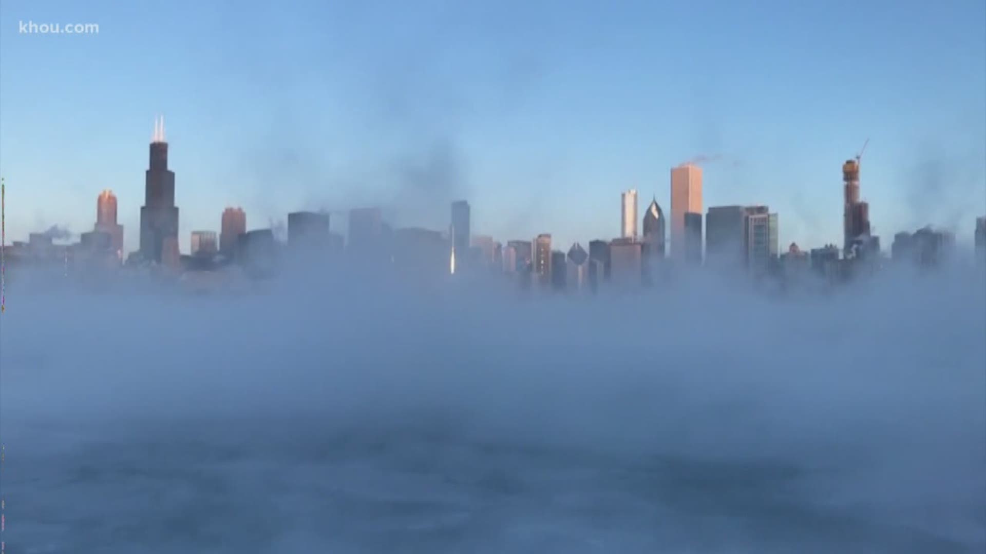 Arctic smoke billows over Lake Michigan | khou.com