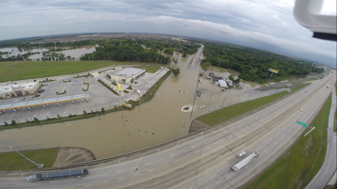 Relentless rain causes historic flash flooding across Houston | khou.com