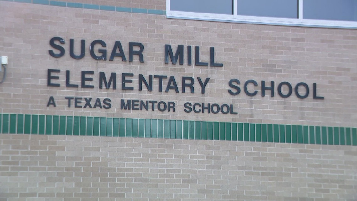 Parents, students protest Fort Bend ISD proposal to close or ...