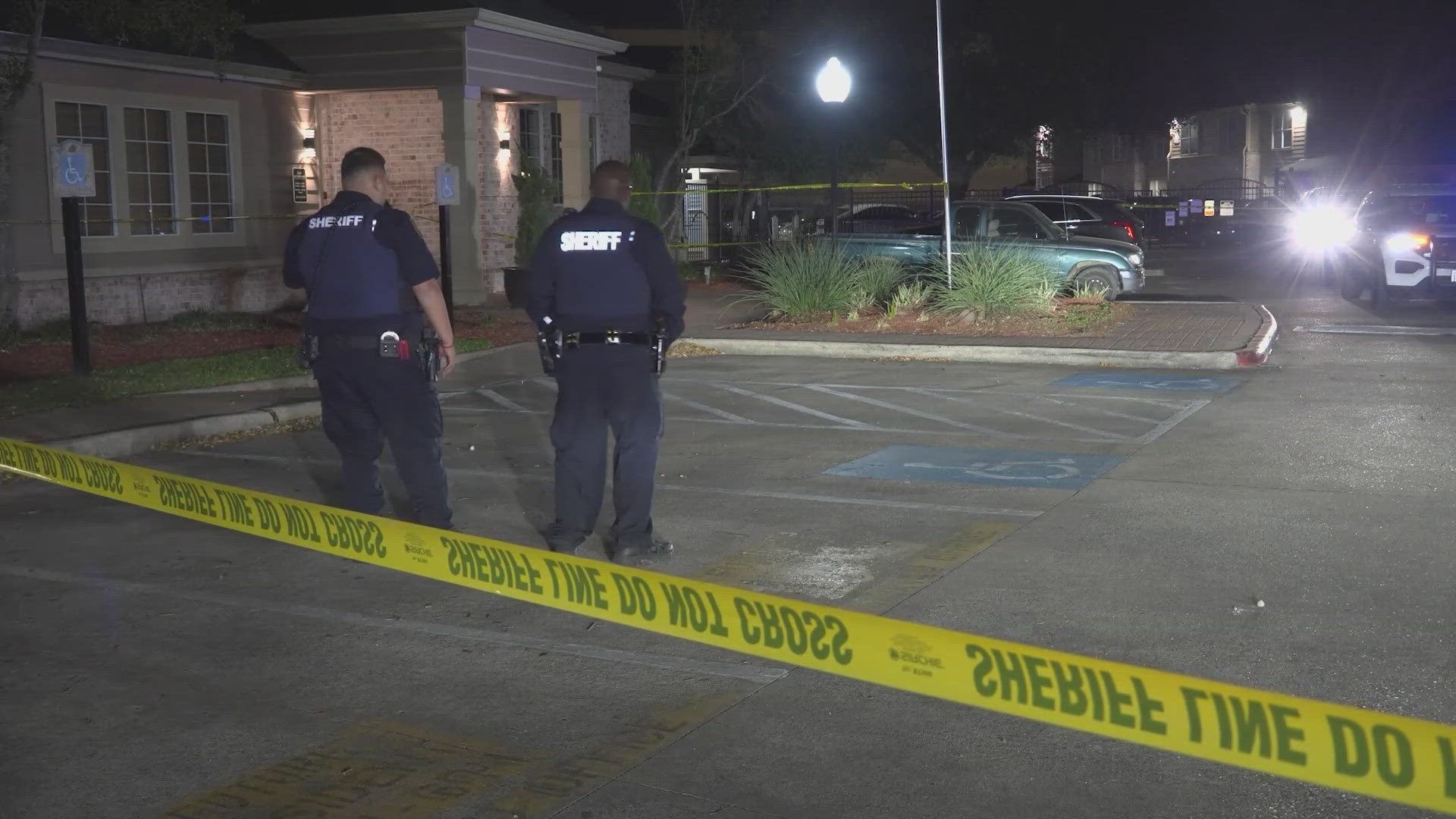 Deputies investigating shooting on Bammel North Houston Road | khou.com