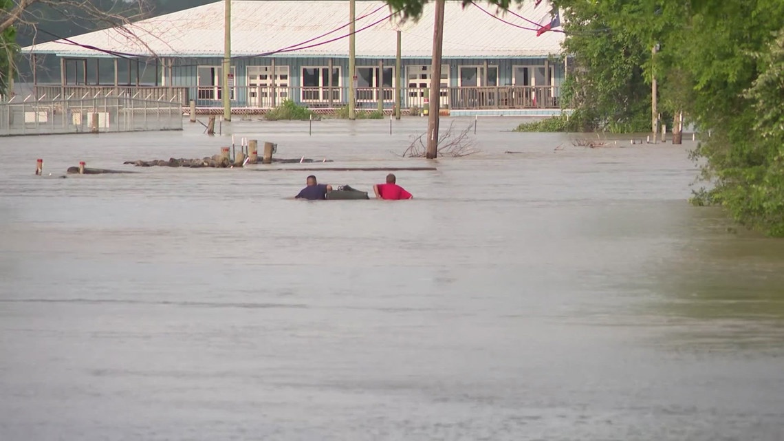 Houston-area flooding: Heavy rain causes flooding in Channelview | khou.com