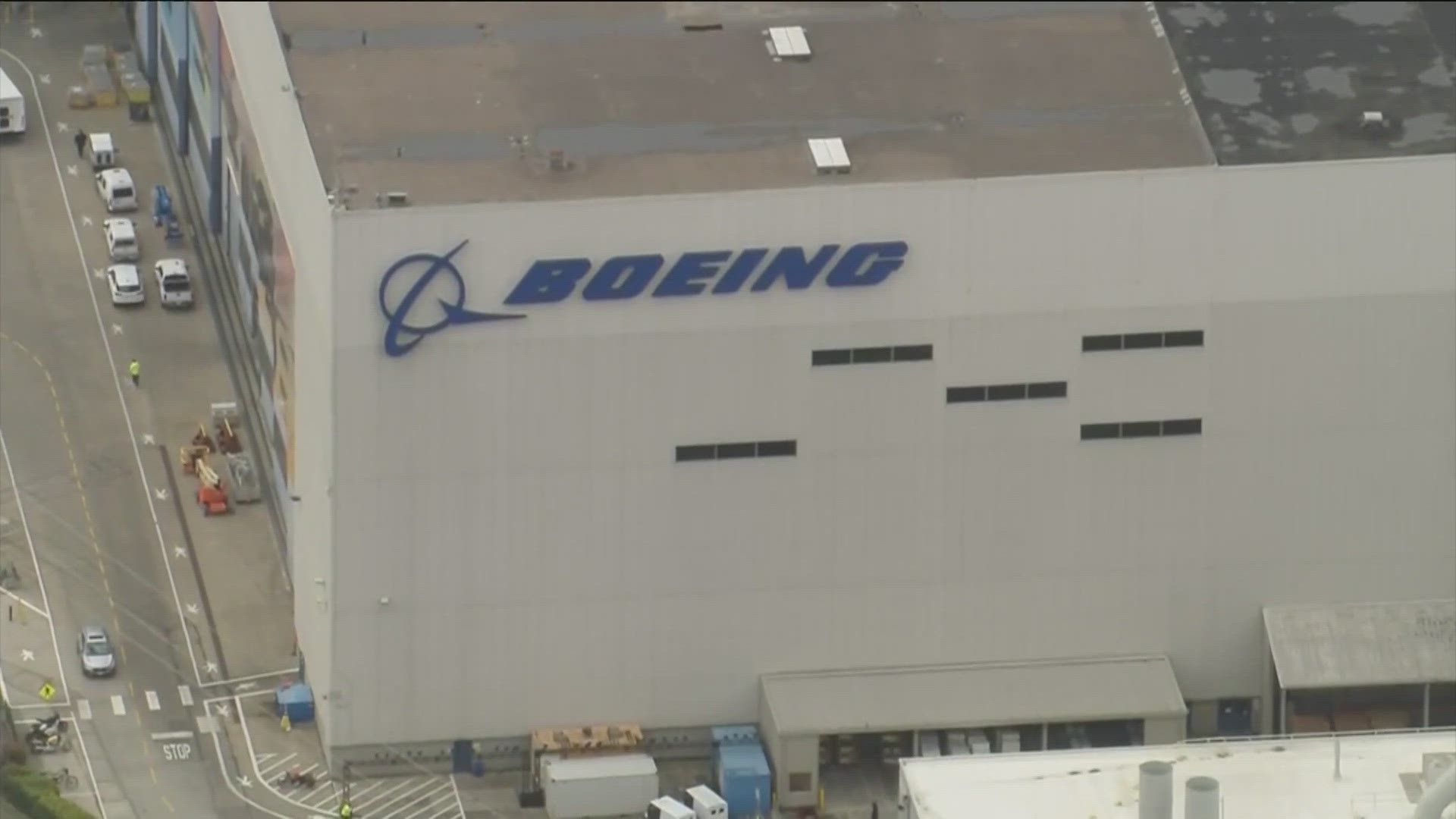 Head of Boeing's 737 Max program ousted after mid-air incident | khou.com