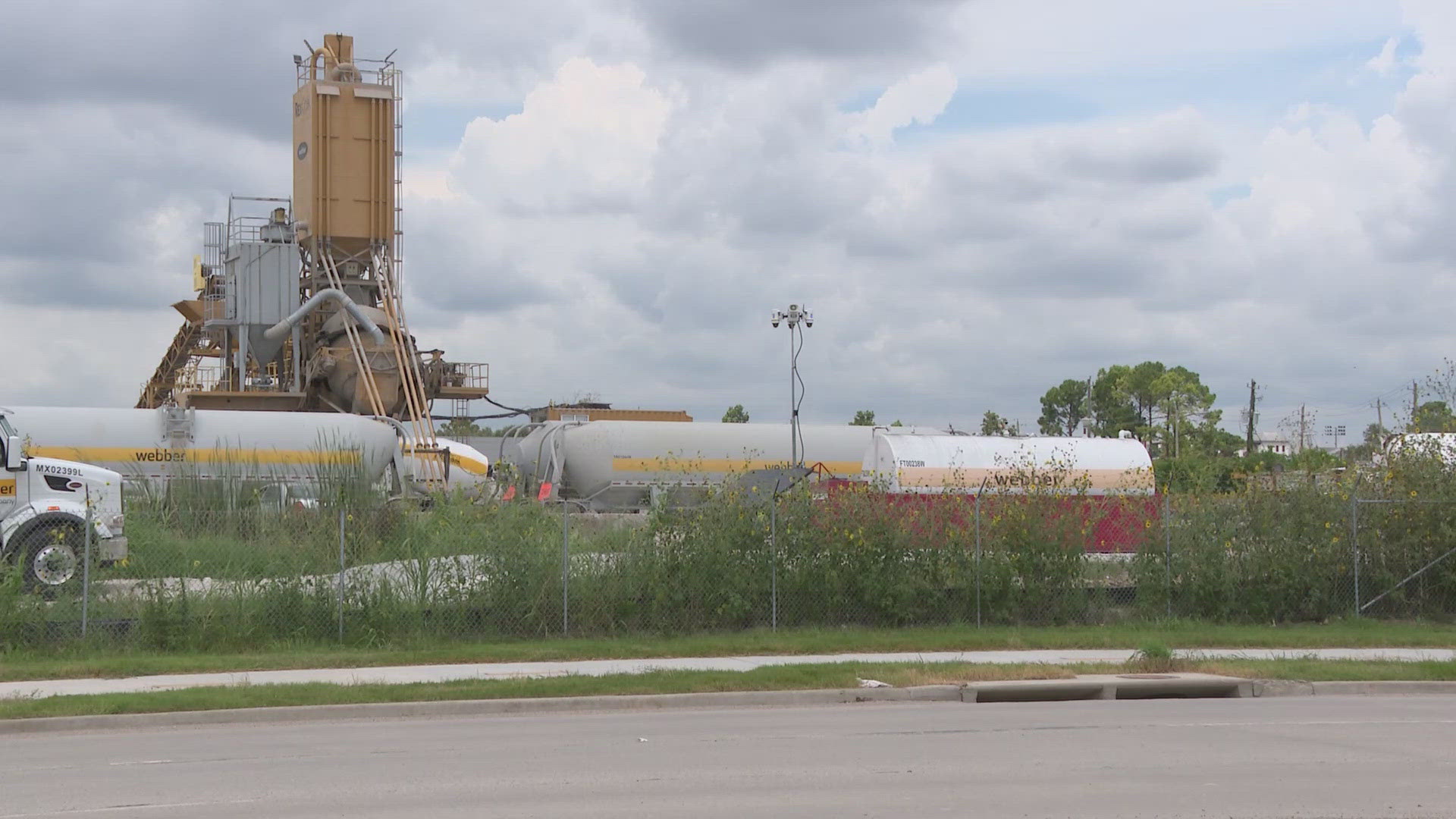 Parents believe nearby concrete plant could be making their kids sick ...