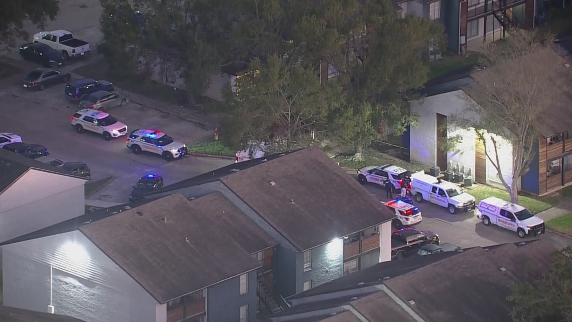 Deputies investigating deadly shooting in Cloverleaf area, Harris ...