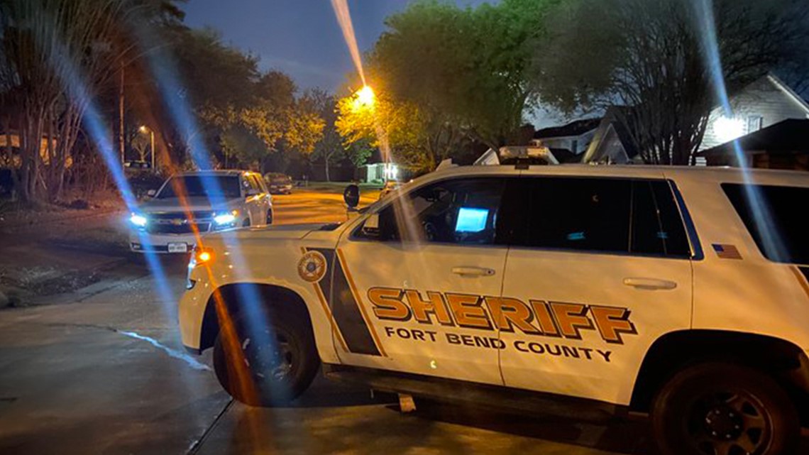 FBCSO: 4 dead in apparant murder-suicide in Mission Bend area | khou.com