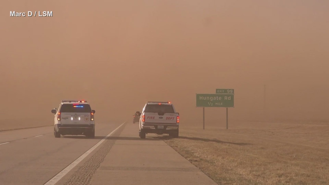 3 dead in dust storm crashes in West Texas | khou.com