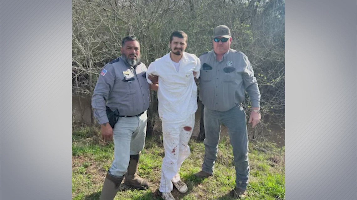 Inmate escapes from Stringfellow Unit in Rosharon, Texas | khou.com
