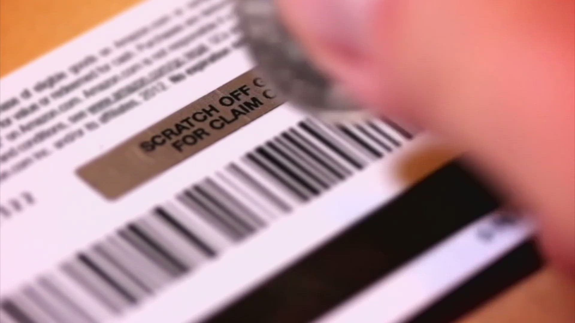 How to tell if that gift card you're about to buy has been tampered ...