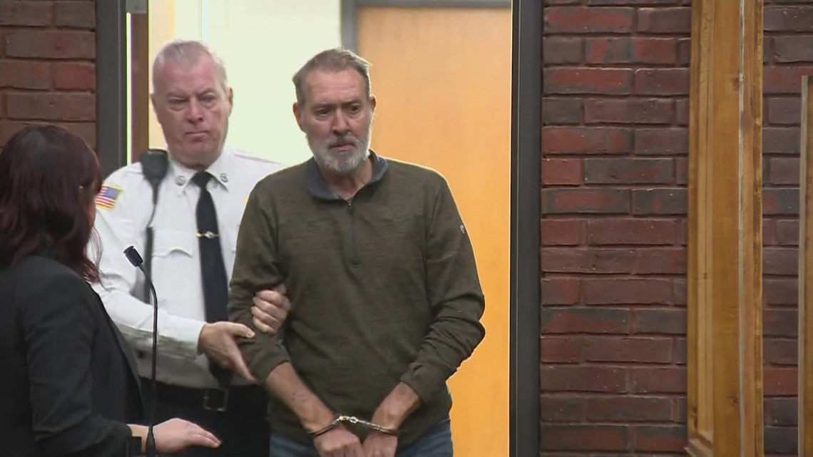 Apple Store Crash Man Arrested After Suv Crashes Into Store Killing 1