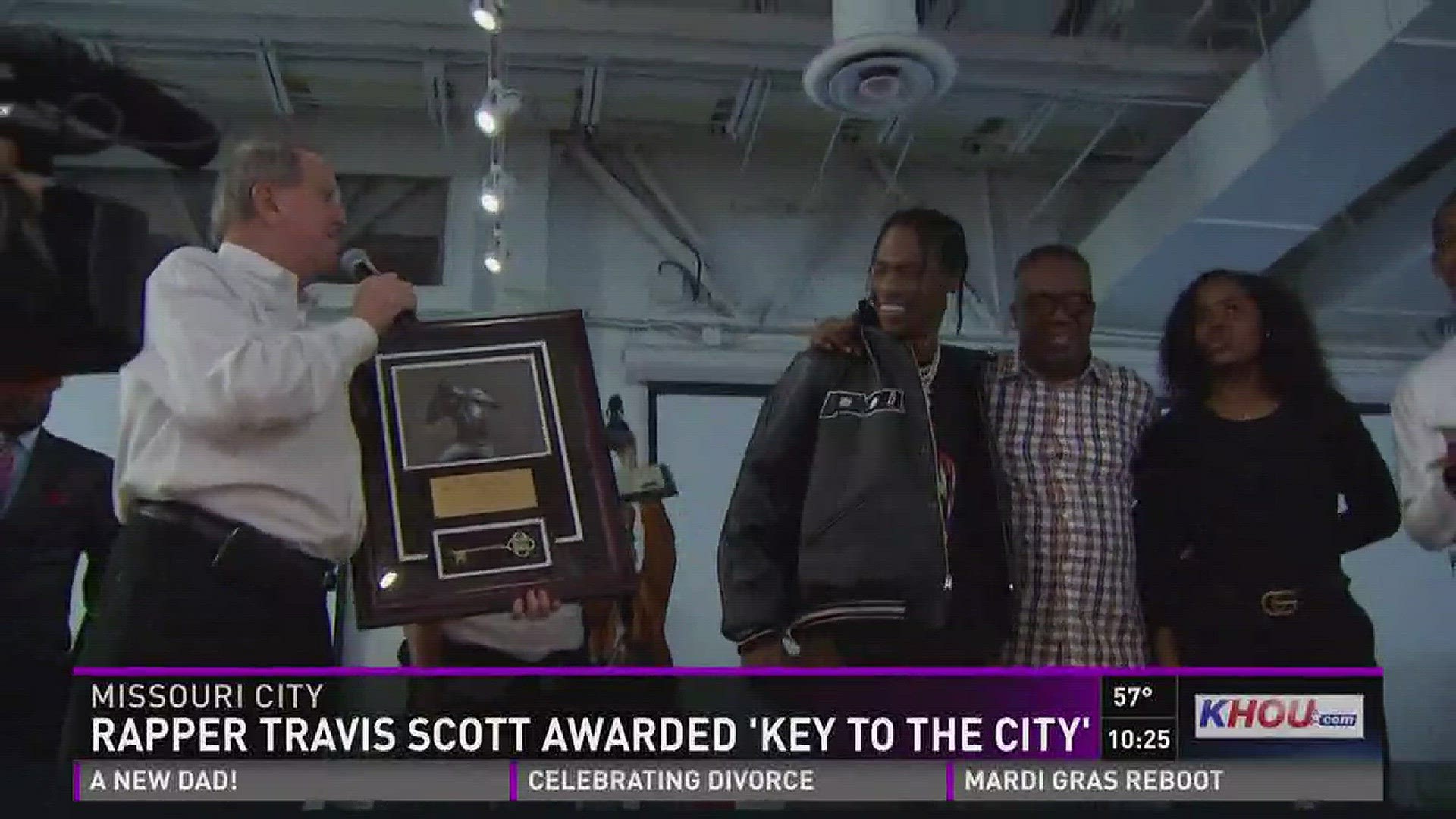 Rapper Travis Scott receives key to Missouri City | khou.com