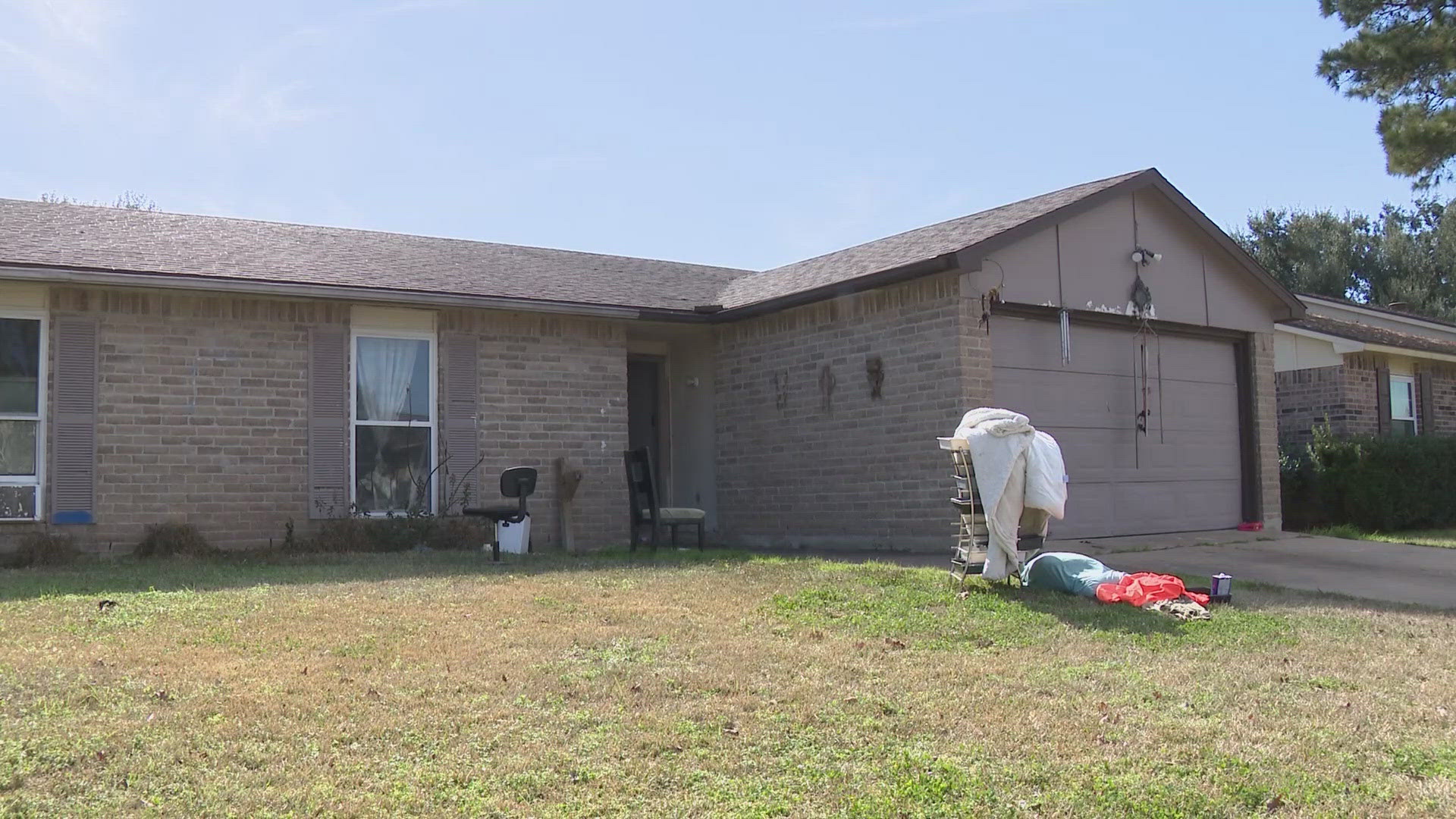 Woman arrested after trying to set multiple people on fire in NW Harris ...