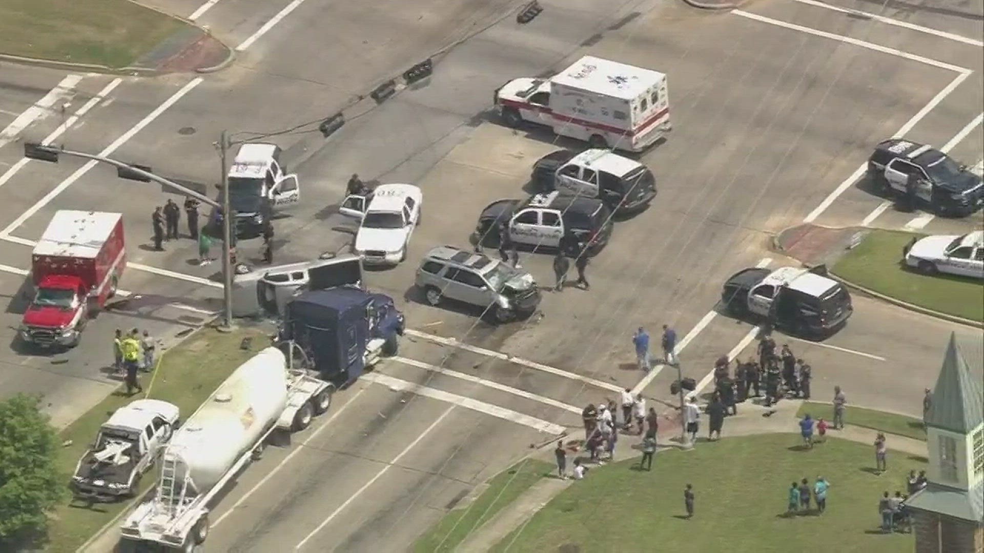 High-speed police chase ends in crash in NW Houston | khou.com