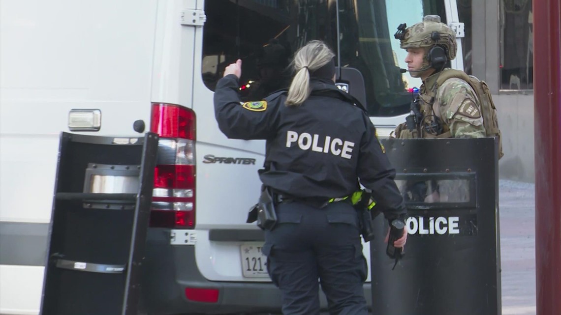 HPD: Suspect in custody after throwing objects from high up in Chase ...