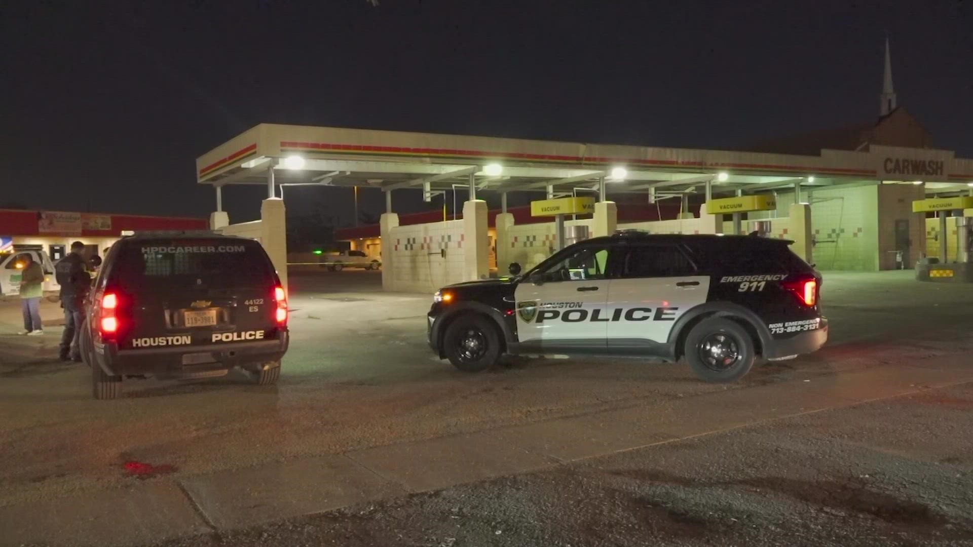 HPD: Robbery suspect bitten by K-9 after shooting in SE Houston | khou.com