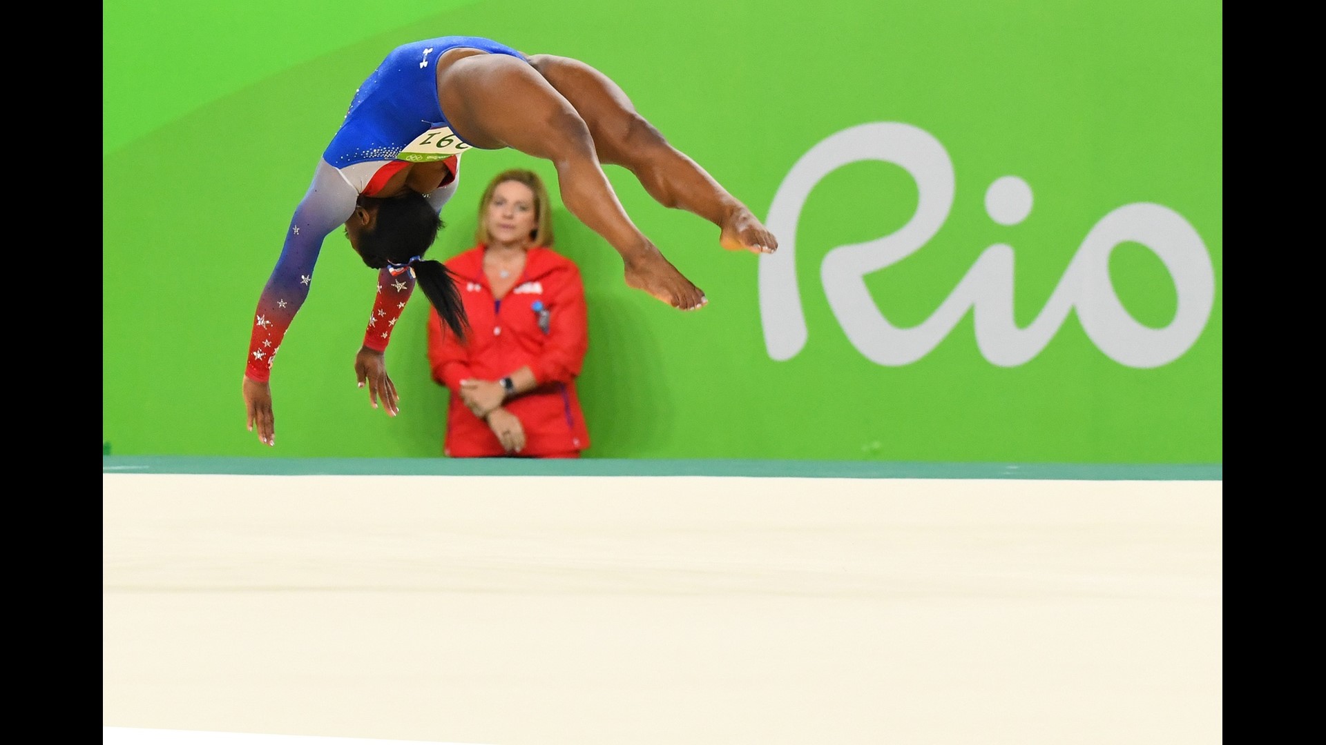 Simone Biles chosen to carry U.S. flag at closing ceremony of Rio ...