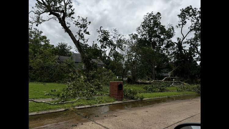 Hurricane Beryl aftermath: Photos and videos | khou.com