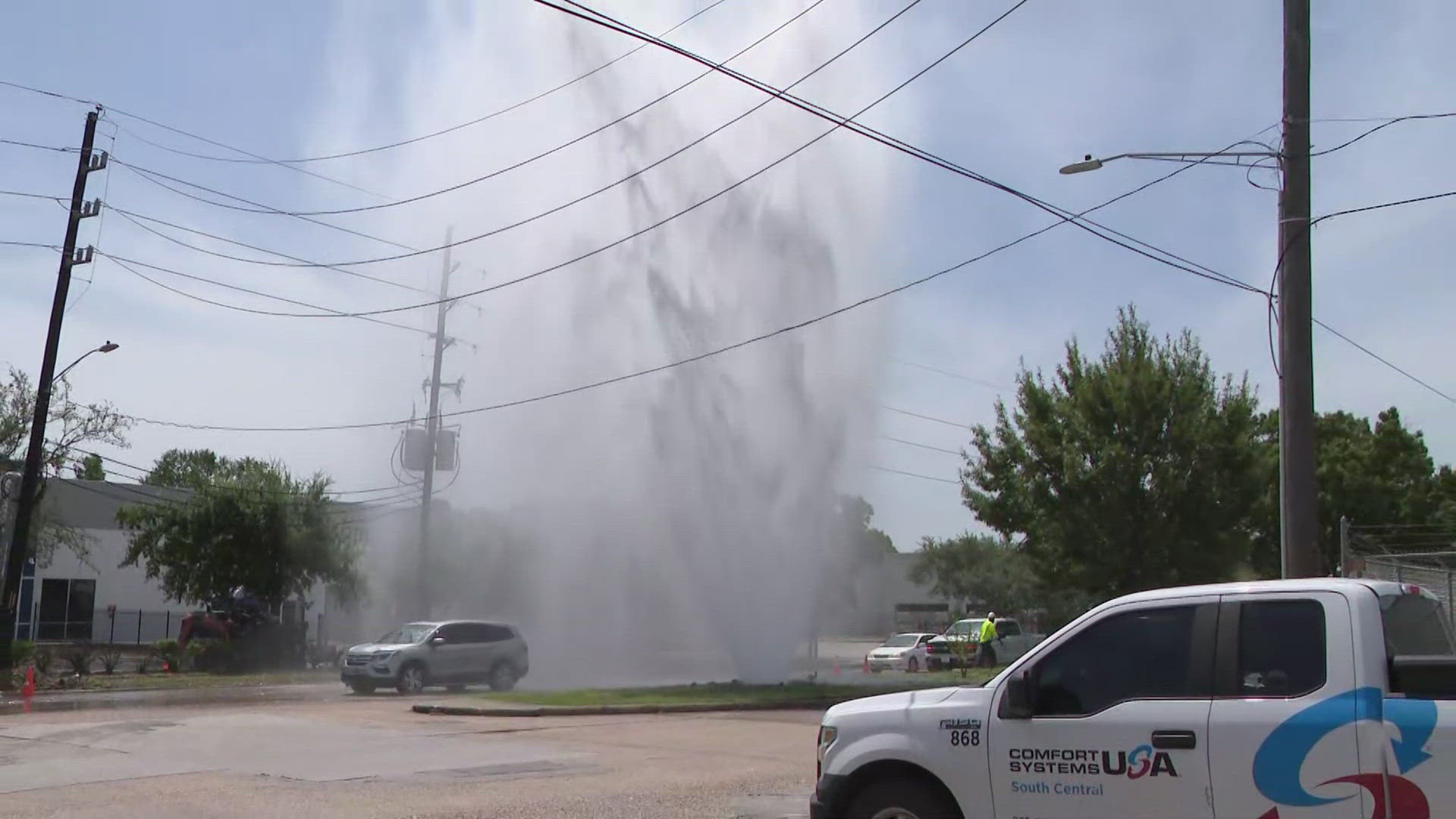 Water main break in northwest Harris County sends water shooting into ...